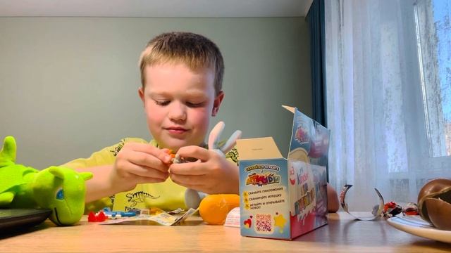 Киндер Сюрприз. Распаковка Киндер Сюрпризов