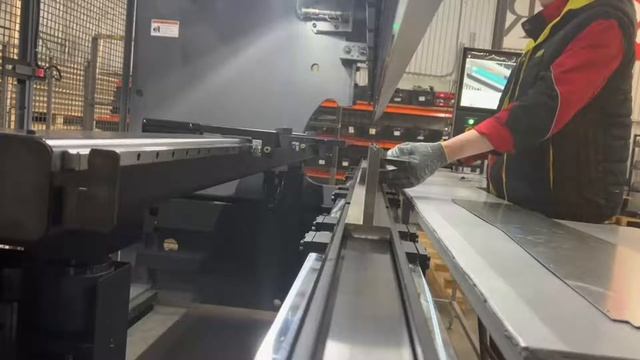 Листогибочный пресс MURATEC BH13530 Гибка комплекта двери