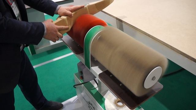 шлифуем ножки стола от почтарева 89092878038