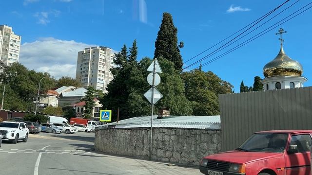 Через пгт. Мисхор, Кореиз по Севастопольскому шоссе. 25 сентября 2024. Крым. Crimea. Yalta.