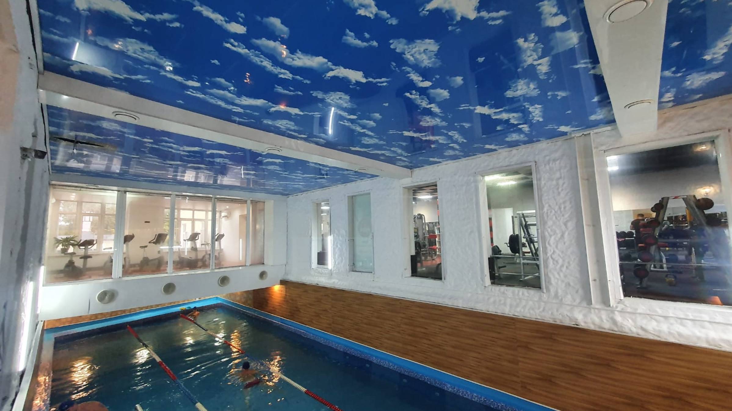 Аренда помещения 2400 м, 3 этажа под Фитнес.