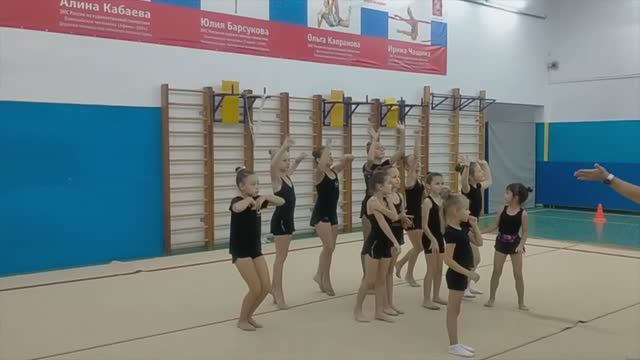 Подготовка учениц Академии к празднику "День Гимнастики"