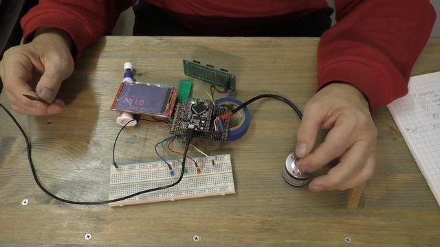 Первый отчёт об изготовлении фотоувеличителя на светодиодах с микропроцессорным управлением.