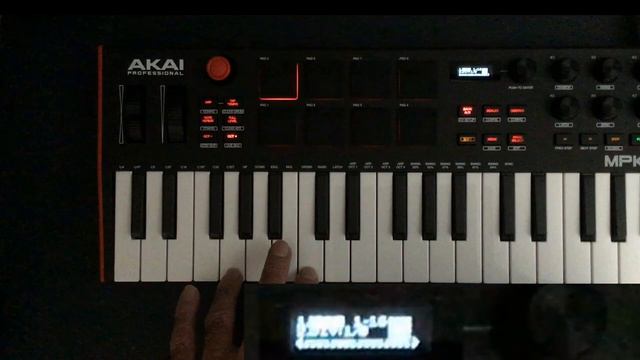 Akai MPK Mini Plus - DAWLess Sequencing Tutorial