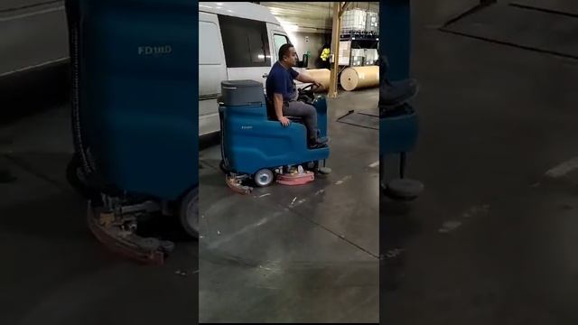 WELLLAND: Поломоечная машина FD100