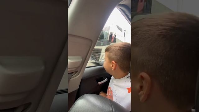 Не повторяйте! Долгое ожидание на границе Верхний Ларс. Развлекаемся как можем