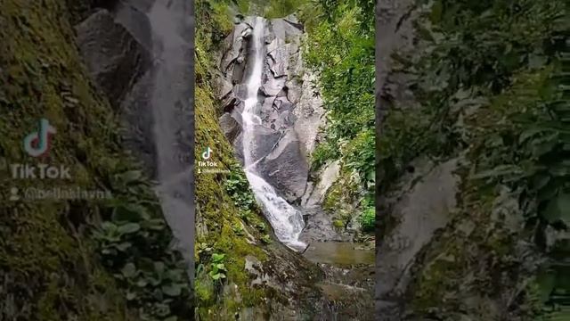 Водопад Сорок грехов на Телецком озере Республики Алтай.