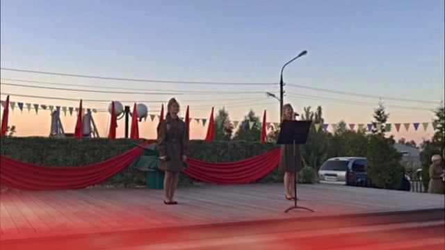 2018 год. Наша старшая внучка в День Победы.