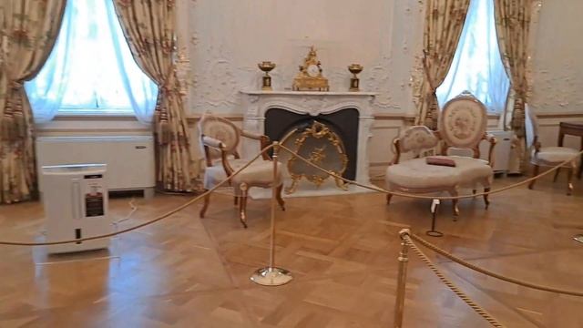 Гуляем по Санкт-Петербургу. Посетили Петергоф и Ораниенбаум.