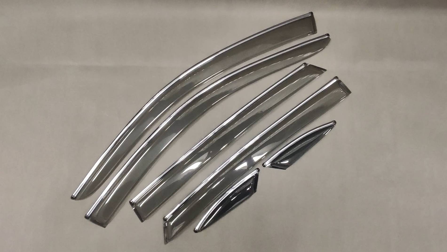 Дефлекторы 6 шт для Changan UNI-K (затемненные, хром молдинг)