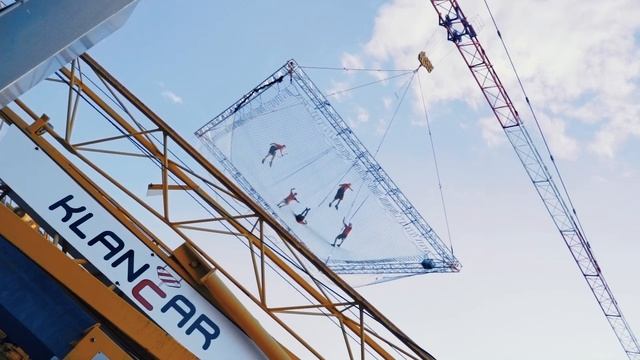 Самый большой батут в мире!!!