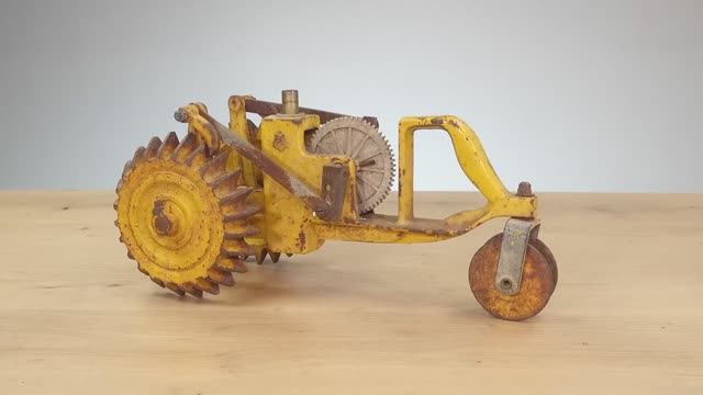 Старинный передвижной тракторный дождевальный аппарат - Реставрация