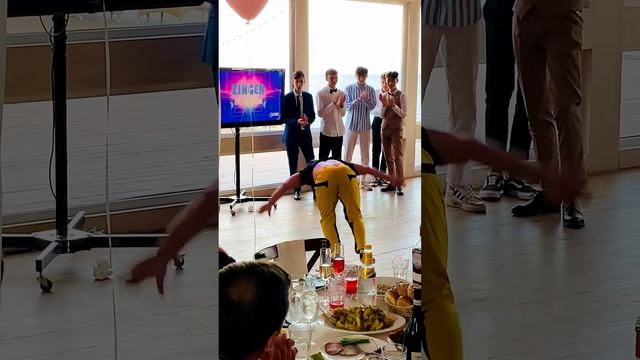 Танцор брейк данс на выпускном от Короли Веселья #праздник #vipпраздникиспб