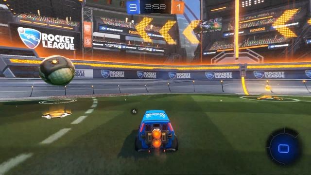 Rocket League - гонки - футбол на машинах - забиваем мячи в ворота соперников