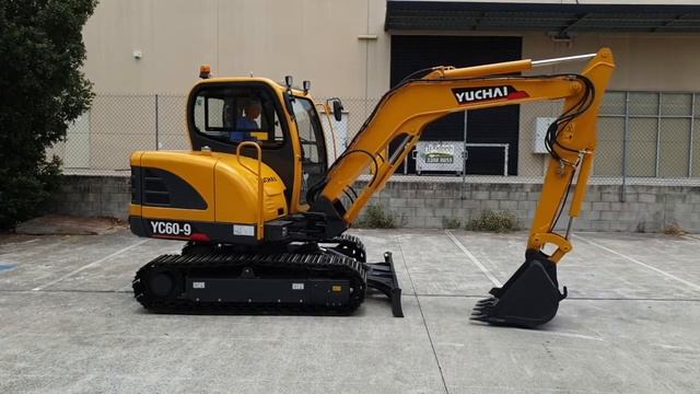 Миниэкскаватор Yuchai YC60 9 с поворотной стрелой