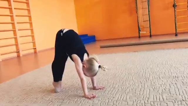 УПРАЖНЕНИЯ НА СТОПЫ ДОМА упражнения для стоп растяжка гимнастика