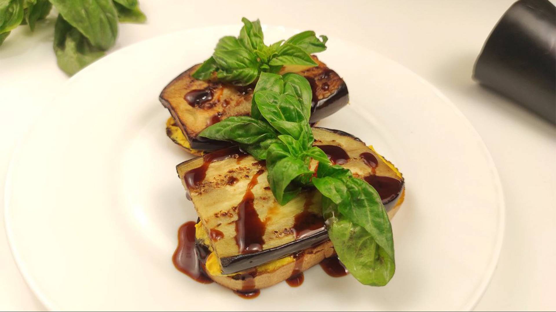 Брускетты с баклажанами. Закуска на праздничный стол