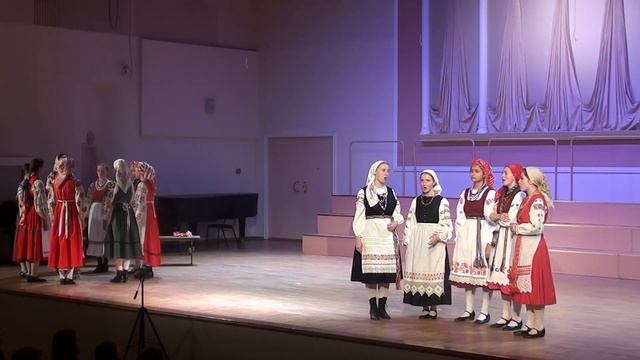 #ETHNOgnesin Побелели снежки, да покрыли поля_ лирическая \ этномузыкологи РАМ имени Гнесиных