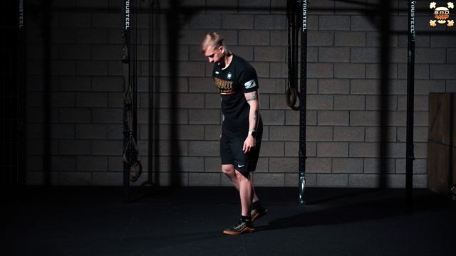 Ласточка на одной ноге / Наклоны на одной с вытягиванием рук