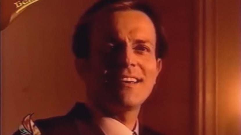 Стихи И. Северянина. Читает Андрей Харитонов (ТВ, Бенефис)