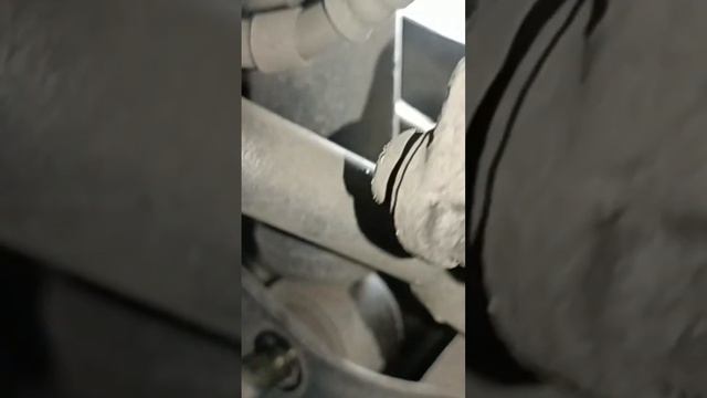 Ниссан Теана Как снять задний амортизатор