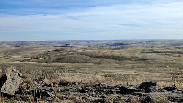 Сансула на горе Чека, Аркаим.
Исполняет Юрий Зуйков.