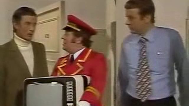 Follow Me BBC Learning 11 Can I have you name, please