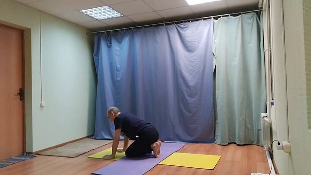 Хорошая разминка базовыми практиками и упражнениями , поперечка, шавасана
