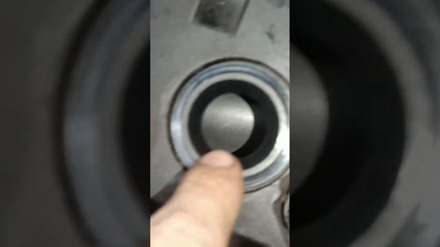 Ниссан Замена сальников Свечных Колодцев