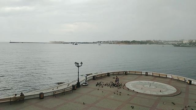 Памятник затопленным кораблям.