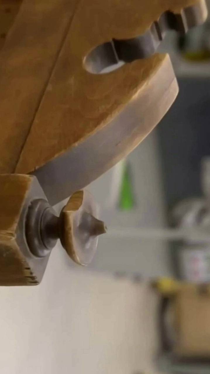 Мастер-класс как сделать/отреставрировать старый стул из дерева своими руками