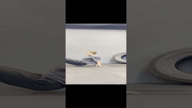 разгибание таза на 3 конечностях