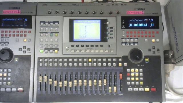 RECORDER 1  YAMAHA AW4416 PROFESSIONAL AUDIO WORKSTATION  (16 TRACK MULTITRACK RECORDER) (re Ebay)