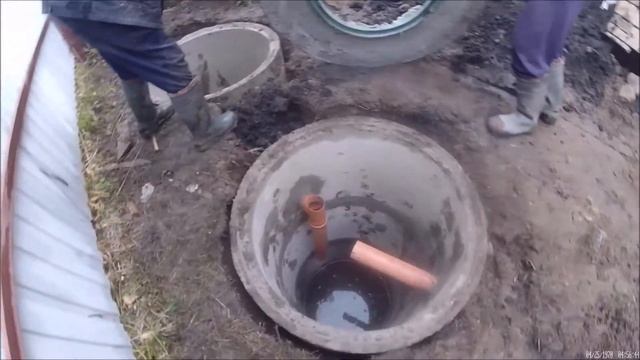 Септик из железобетонных колец. 2 ямы по 3 кольца