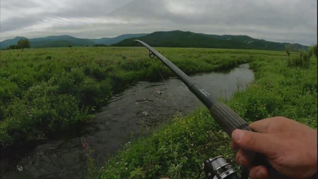 Ручей. Трудовая рыбалка с ночевкой на хариуса и ленка!!!