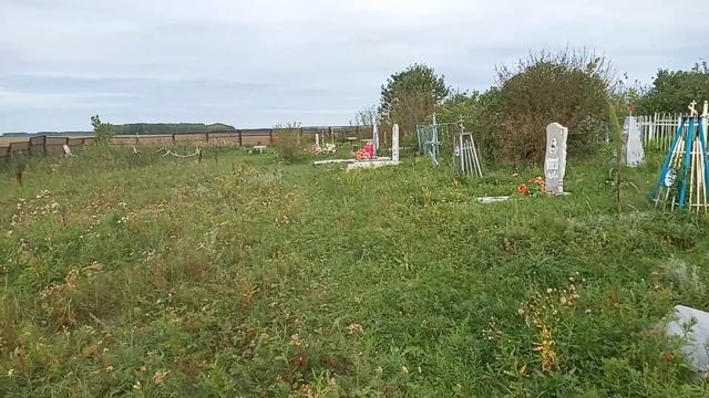 13.09.2023год. Какое состояние могил на Угуйском кладбище???