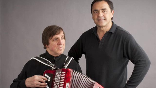 Duo "O SOLE MIO".  Neapolitan Songs.  Accordion.