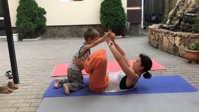 Йога с ребенком
