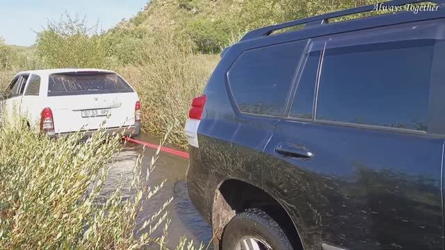 Таким  ручей еще не видели! Ему стало тесно, он вышел из берегов! Охота на хариуса!_#32