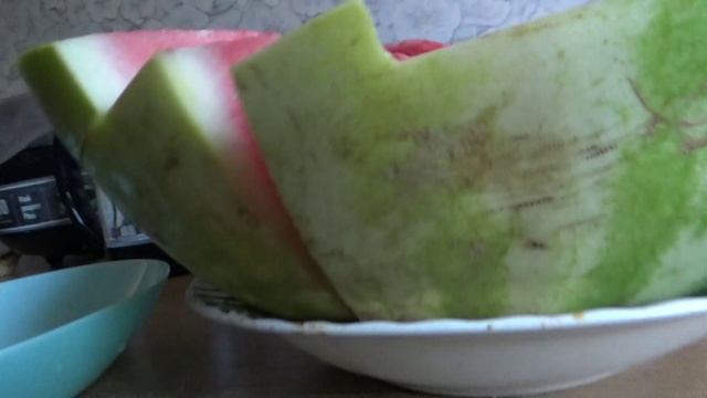 Art Manij VLOG Попросила мужа🤣 разрезать арбуз🍉 на мелкие кусочки