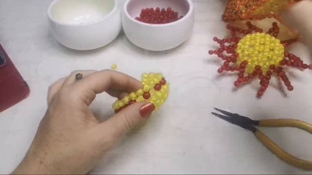 Запись прямого эфира 22.01.2021 - плету Солнышко из бусин