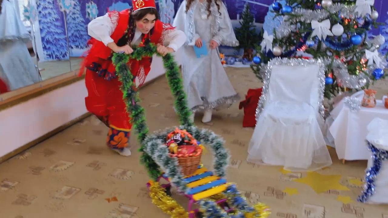 Весёлый новогодний утренник с Марфушенькой-душенькой.