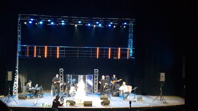 Алена Петровская. "Я не верю, что счастья нет". (часть)