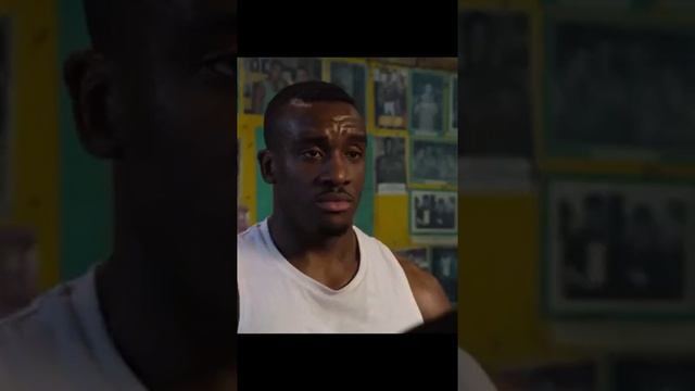 Он Назвал меня Черный Урод! Это РАСИЗМ!  х.ф. "Джентльмены" (2019)