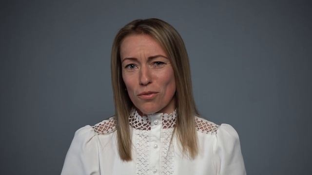 Виктория Венская_визитка_диваны (34 сек)