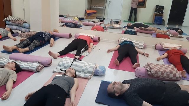 Простая медитация для управления эмоциями. Йога действия - 17.