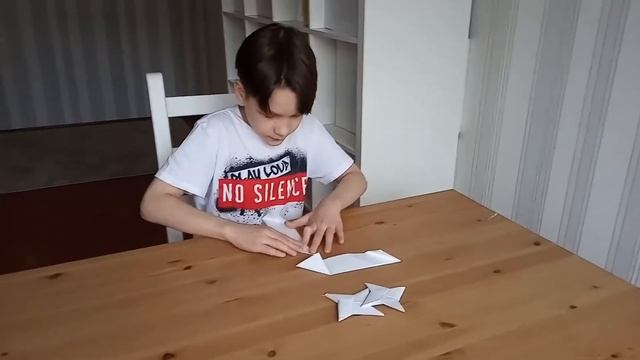 Детский мастер-класс. Сюрикен из бумаги