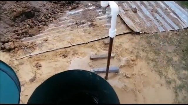 Обустройство скважины металлическим кессоном. Показываем, как это выглядит.