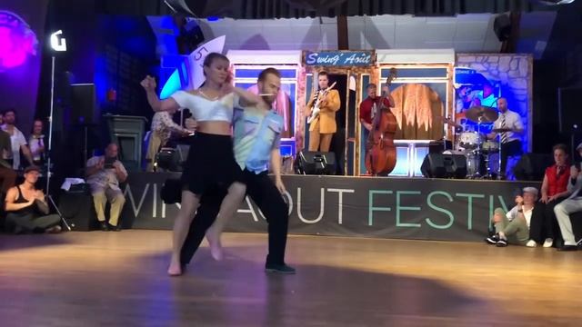 BOOGIE WOOGIE Dance Improv by Sondre & Tanya