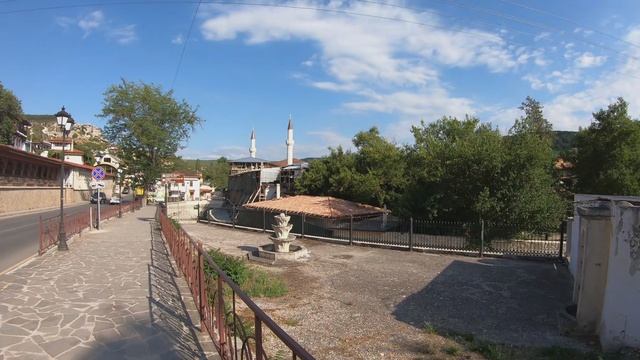 Крым. Бахчисарай 2024. Улицы старого города Торговые ряды. Реконструкция Ханского дворца.